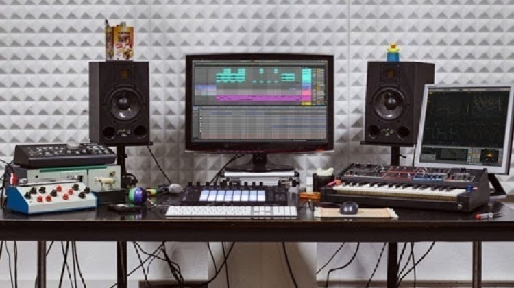 Studio muzyczne (wyposażenie) | zrzutka.pl